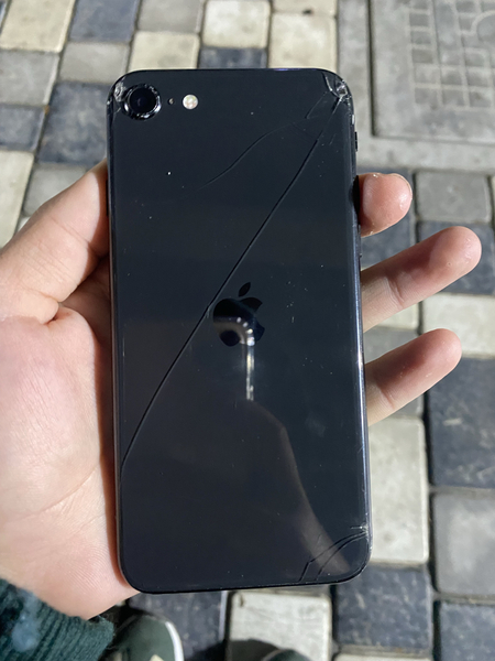 Iphone se 2 74% yomkst