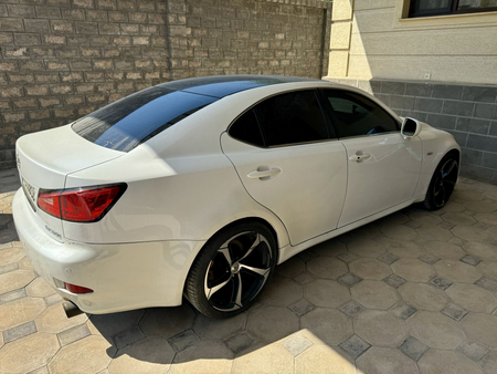 Lexus IS 300 срочно продаётся