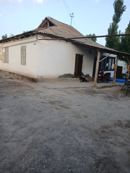 Srochna 4xonali Xovlili uy sotiladi