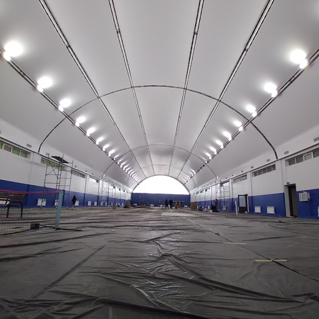 Banner tent ustanovka
