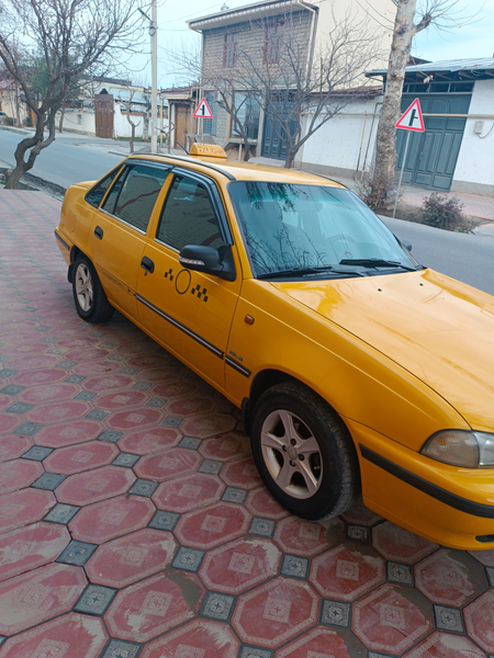 Автомашина нексия