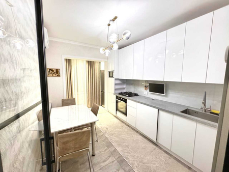 ЛЮКС Квартира 2 комнатная 63 м2, метро БИЙ