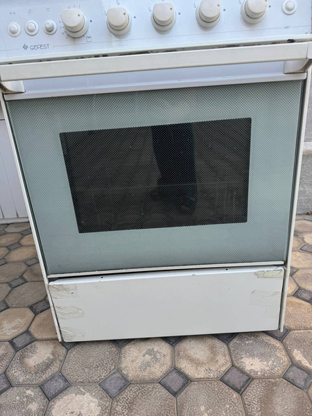 Gefest gaz plita sotiladi. Продаётся газ плита