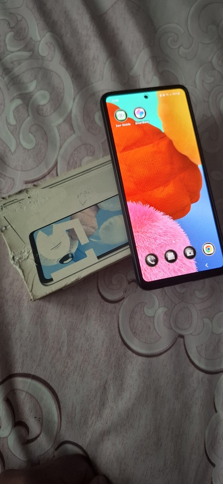 Samsung a51 telefoni