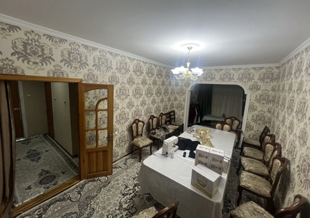 Срочно Продаю 1/1/5 на Ахмад Югнакий 2.6 Балкон 45 Квадратов