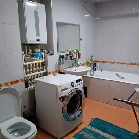 Саракульская 4/1/4 кирпич, 77м2, есть парковка, подвал, огород