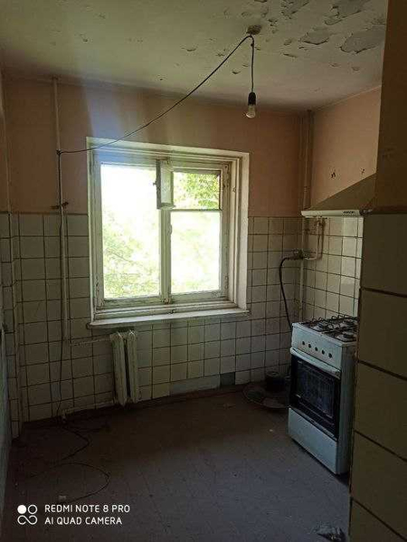 Продается 3 комнатная квартира 4 этаж срочно