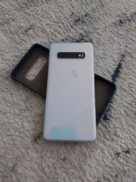 Samsung S10 8 128 GB