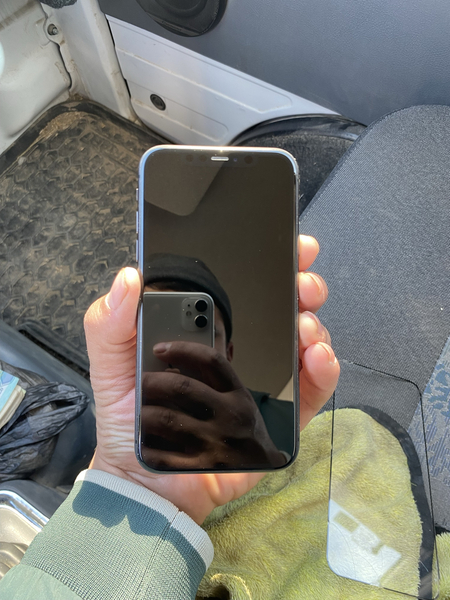 Iphone 11. 64 gb