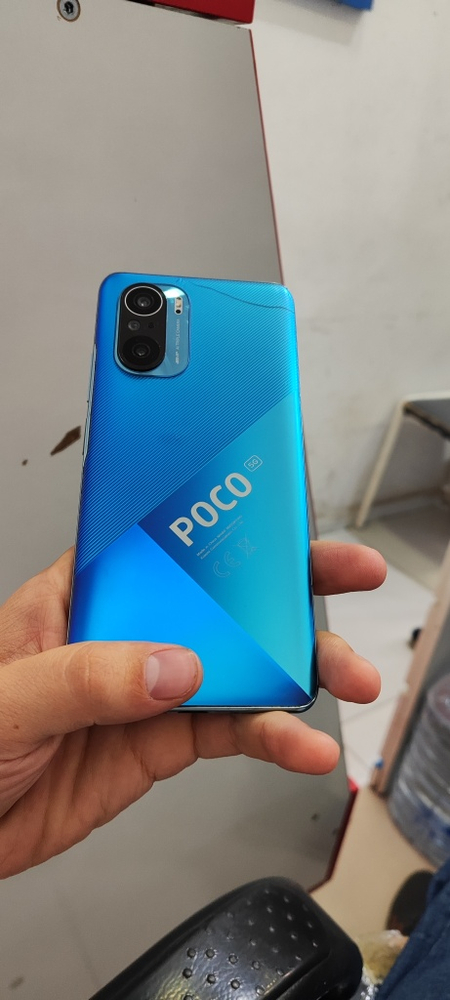 Poco F3.   8 256gb