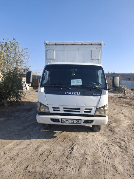 Isuzu sotiladi zur