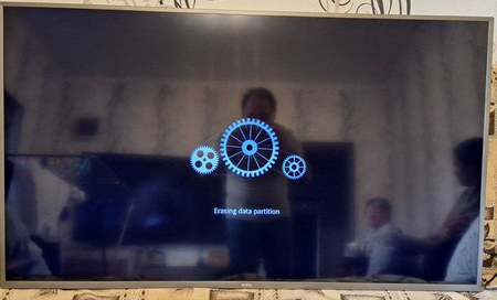 Продается телевизор Yasin (Android TV)  50 дюймов