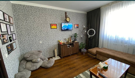 .Продам 2комнатную евроремонт с мебельтехникой 54м2 5этаж 8худуд Серге