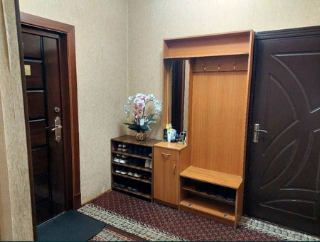 Продаётся 3 Комнатная на Ц-14 не торец 2 этаж