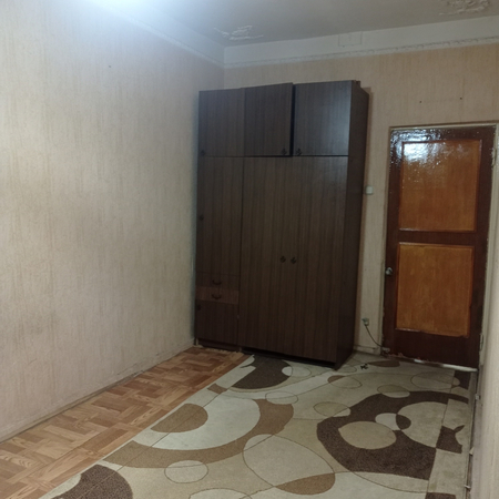 Kvartira  Yunusobod 7kv alfraganus roparasi . Ayol va qizlarga