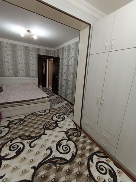 Продается 3х комнатная квартира в районе микроройона