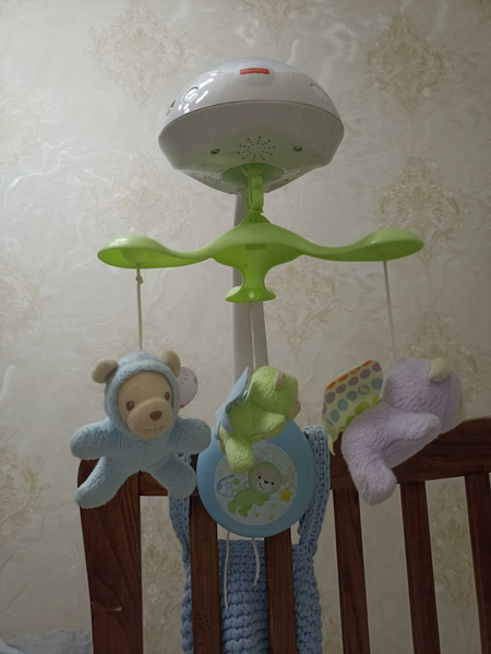 Детский мобиль Fisher Price в кроватку (музыкальный ночник проектор)