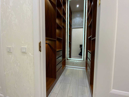 Продается квартира  3 ком  83 м2