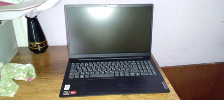 Ноутбук Lenovo продается