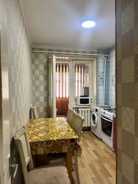 Сдается в аренду светлая квартира. 3/4/4. Ор-р: Алайский базар