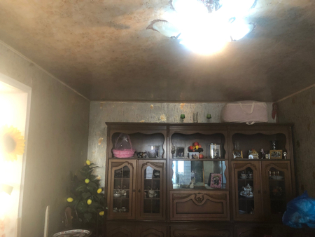 Продаётся двух этажный дом военный городок