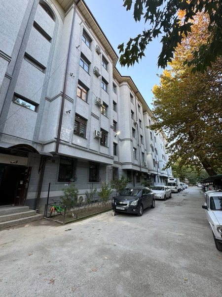 Продается 4 ком. Квартира площадью 98 кв.м. По ул. Гагарина ор. Мчс