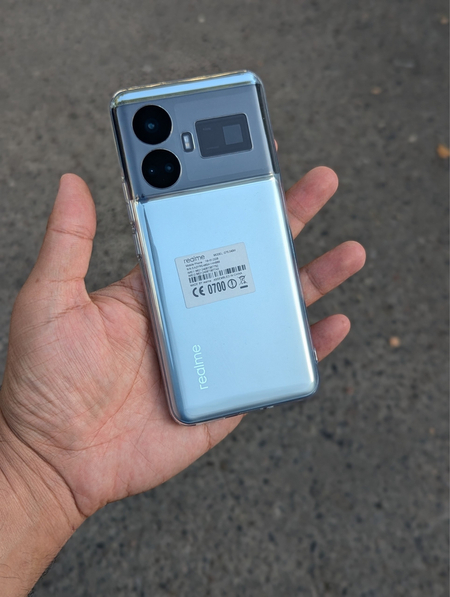 Realme gt5 5g (16/512 240watt игровая ракета)