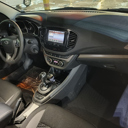 Lada Vesta Lux avtomat