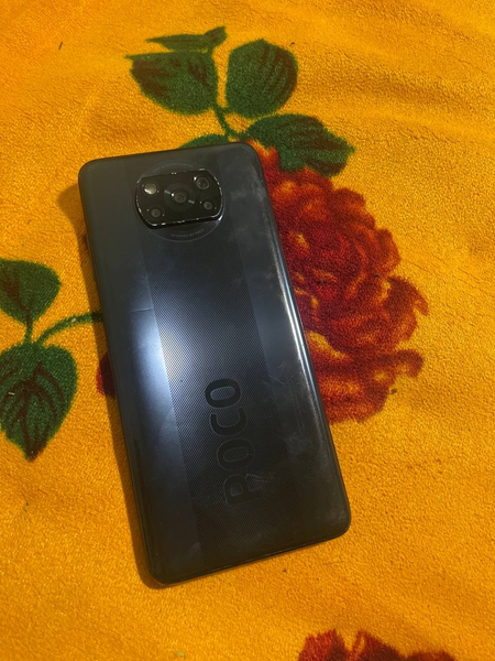 Poco x3 sotiladi