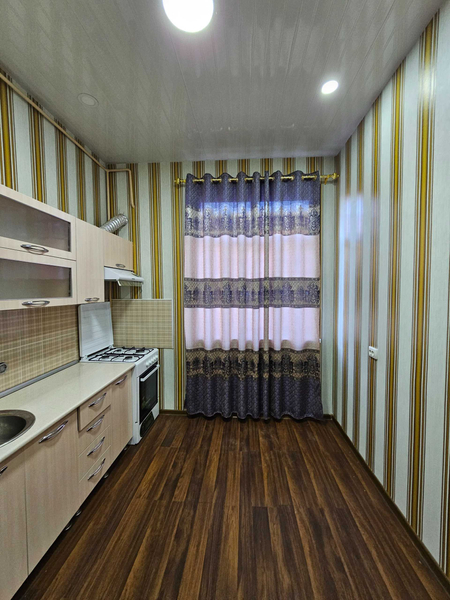 2 xonali 60m² 4-qavat uy sotiladi.