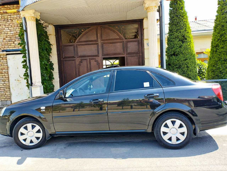 Продаётся Lacetti 1.8