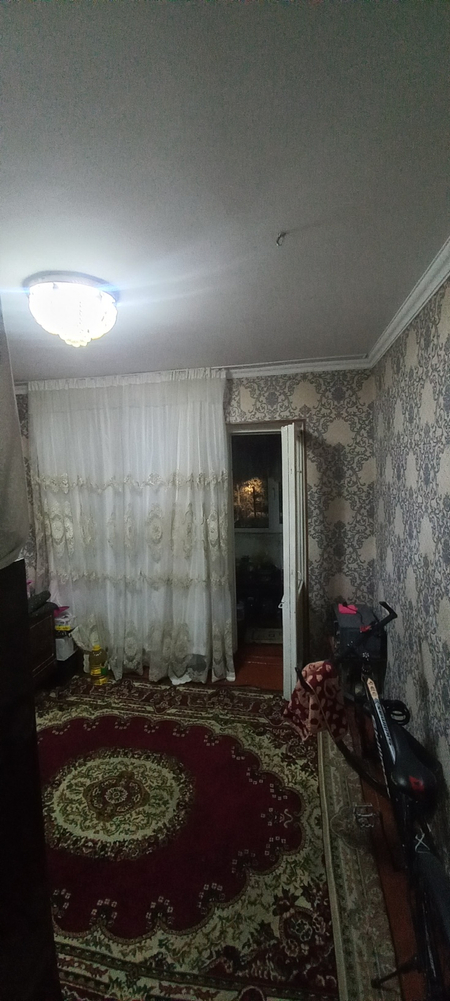 Срочно продаётся квартира 2/4/4 максим горький Буюк Ипак Йули