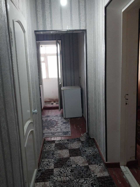 Домробад. 1 / 2 / 2 комнат. Кирпичный Дом. 30 м2.