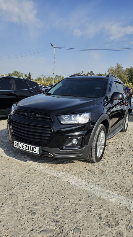 Срочно каптива captiva 4 сотилади краска радной.