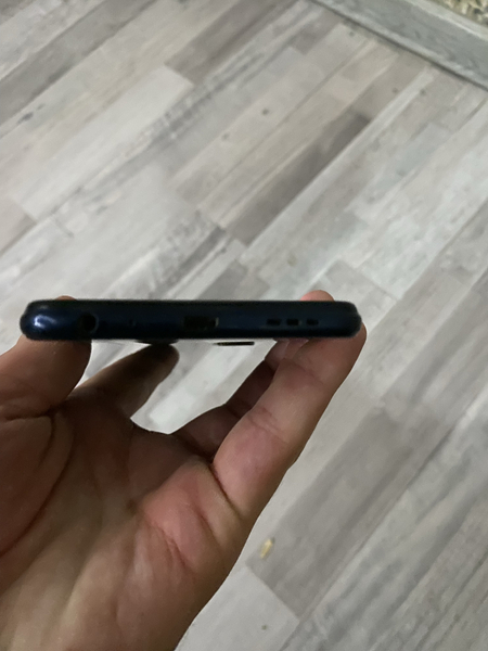 Vivo Y 12s ideal qirilgan joylari yo 32 gb
