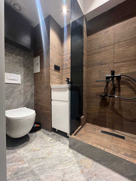 продается комерческое помещение Ц5 80 кв.м