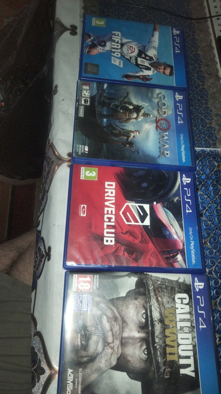 Ps4 ga oʻyin disklar sotiladi kimga kerak boʻlsa tel qilinglar