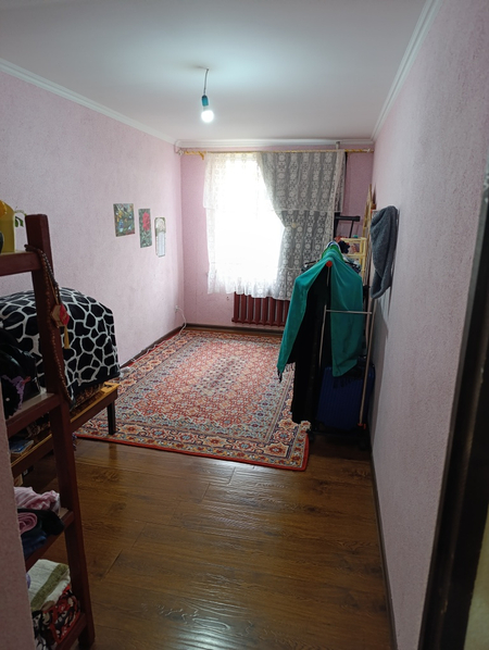 Radugada srochna kvartira 2xonali sotiladi. arentir Karzinka orqasi