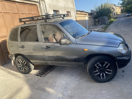 Shevralet niva 4x4sotiladi