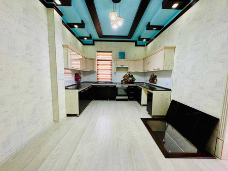 3 xonali 145m² 1-qavat uy sotiladi