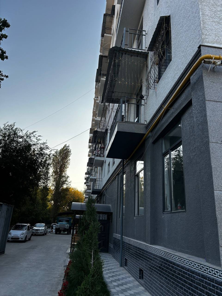 Продаётся 2-х Ком. На Юнусабадском-10кв  Уч Кахрамон
