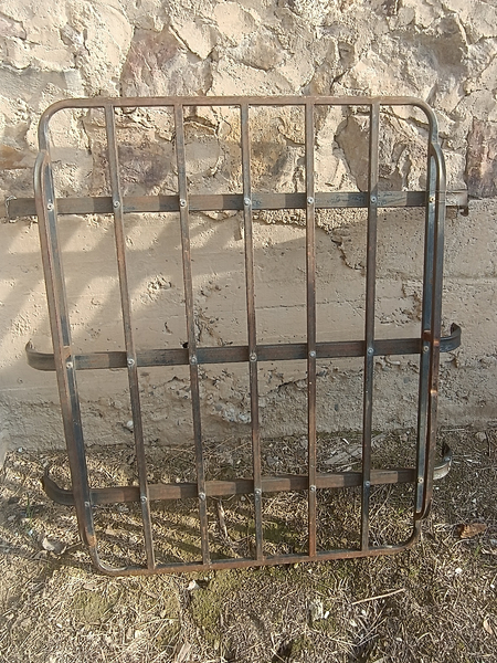Juguli bagajnik sotiladi
