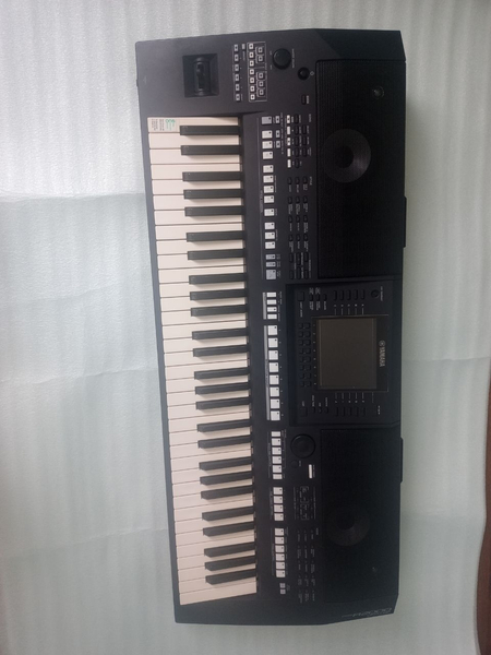 Yamaha prs a2000