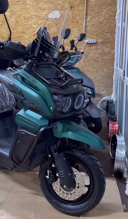 SKUTER Moped 787