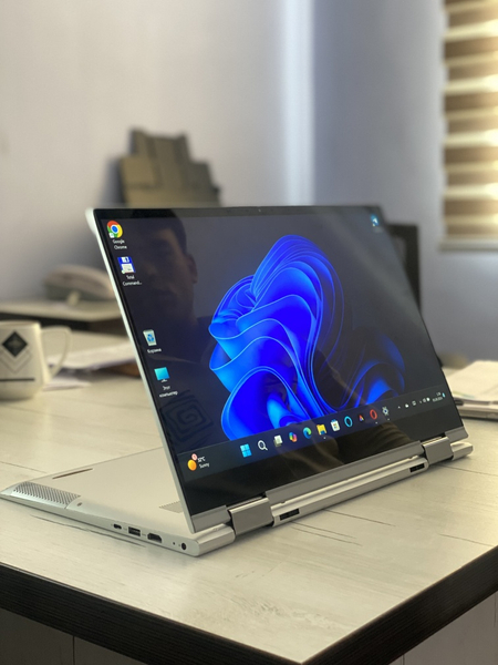 Dell inspiron 10 Core i7 1065G7