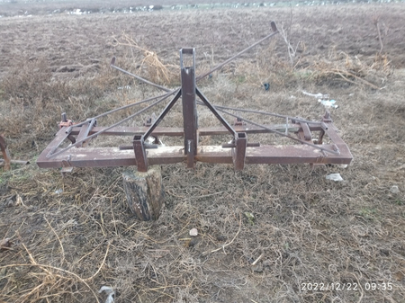 Uy uchastka trahtirga pilik chizil kultvatir 70 agat chizadgan