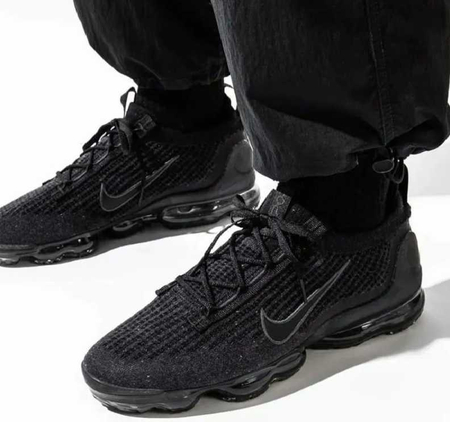 Nike Vapormax Triple Black 10.5US/28.5cm/44.5