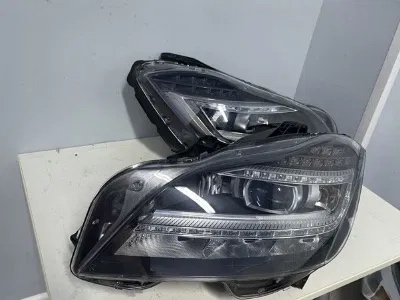 Mersades benz cls 2018 фара