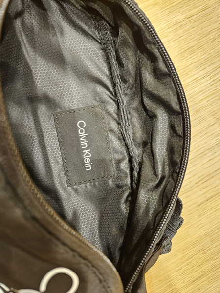 Бананка Calvin Klein