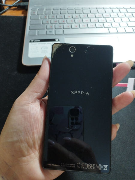 Телефон  SONY Xperia
